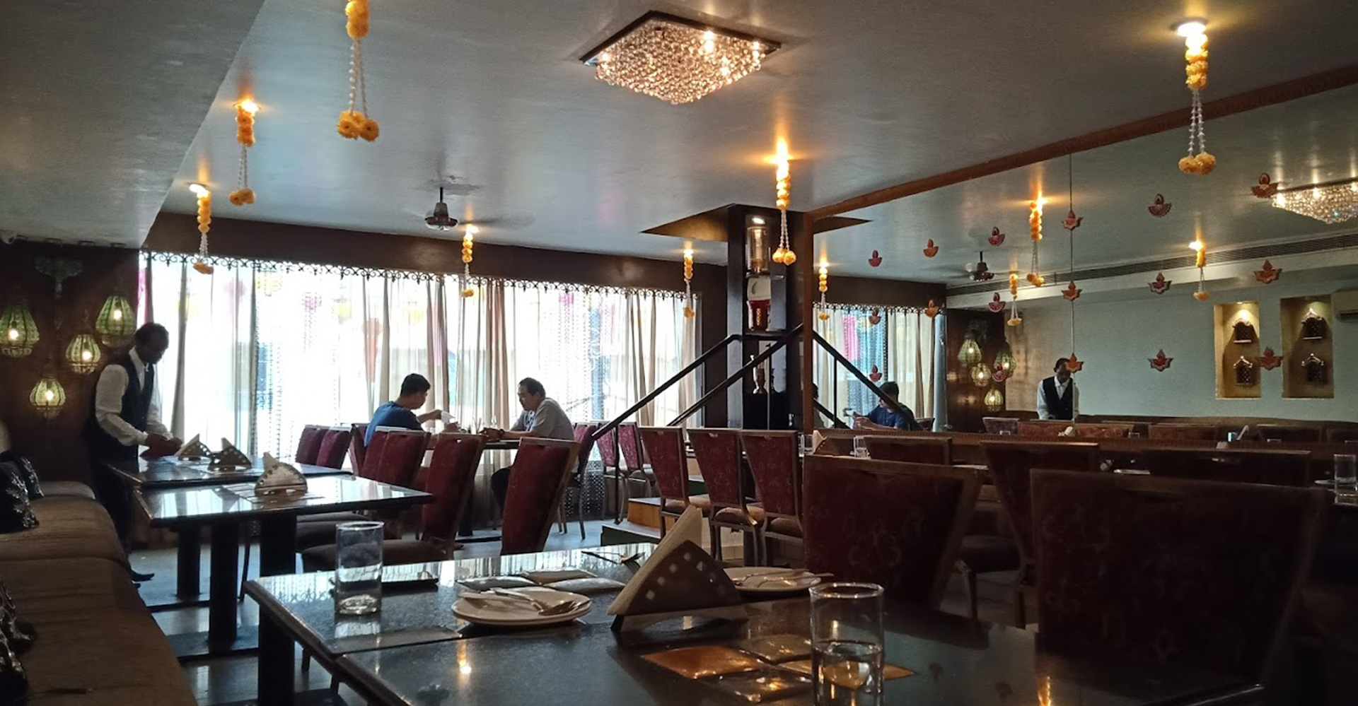 Reshmi's Restaurant | Best delicous Food Available Here.